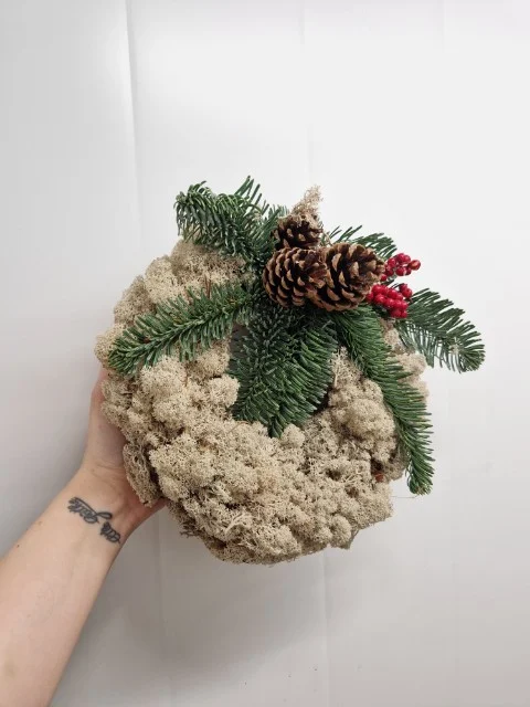 ⁨Krans til grav 🪦 Gravkrans⁩ - ⁨Harbitz Blomster⁩ - AMOI